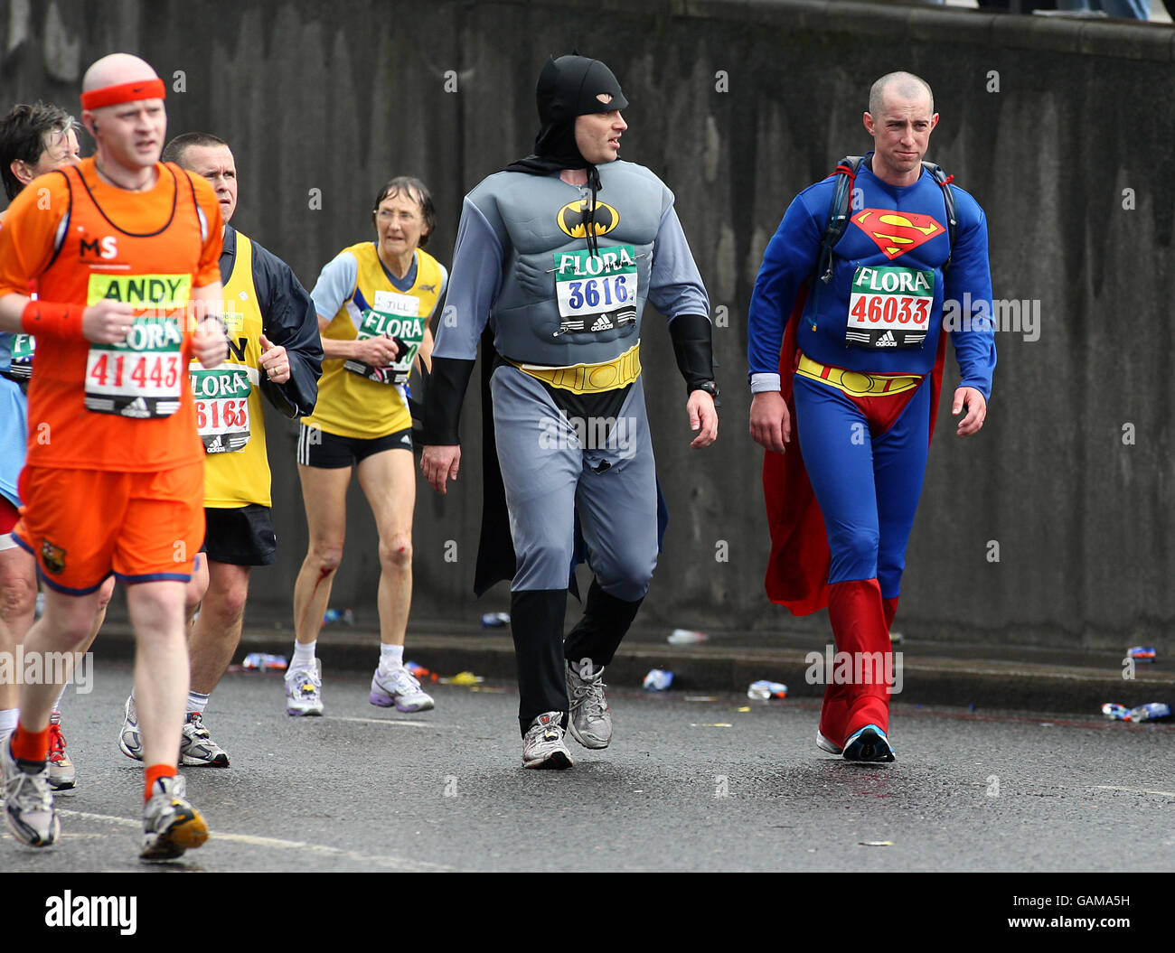 Batman and superman hi-res stock photography and images - Alamy