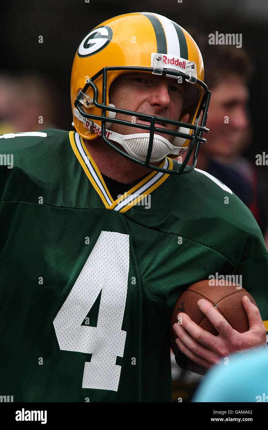 A competitor dressed as an American Football player, during the Flora ...