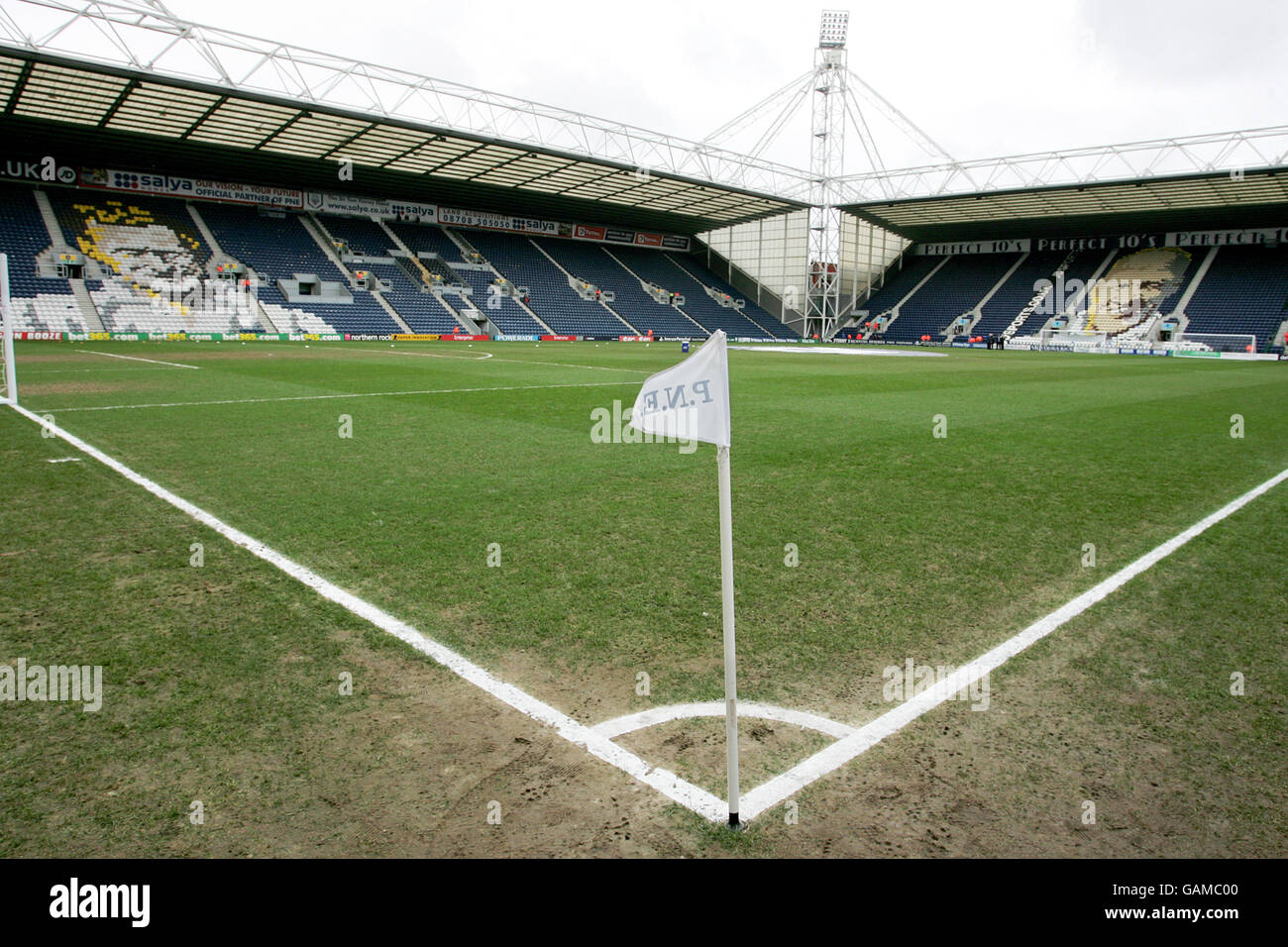 Deepdale general view shankly hi-res stock photography and images - Alamy