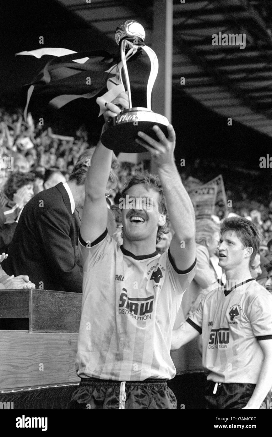 Football celebrating celebrated cup trophy smiling football league ...
