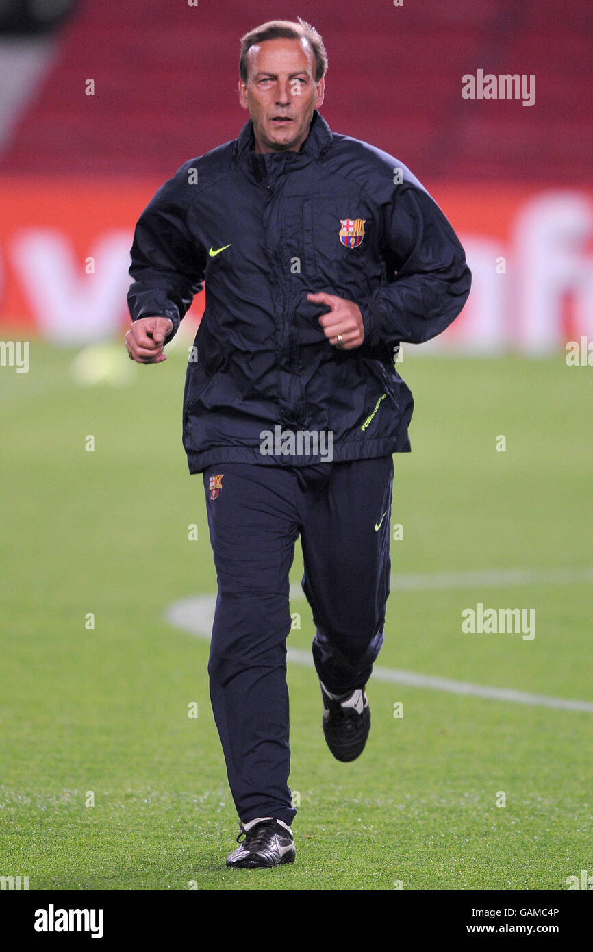Barcelona assistant manager hi-res stock photography and images - Alamy