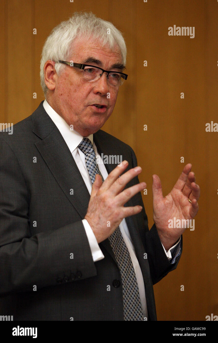 Mp phil willis hi-res stock photography and images - Alamy