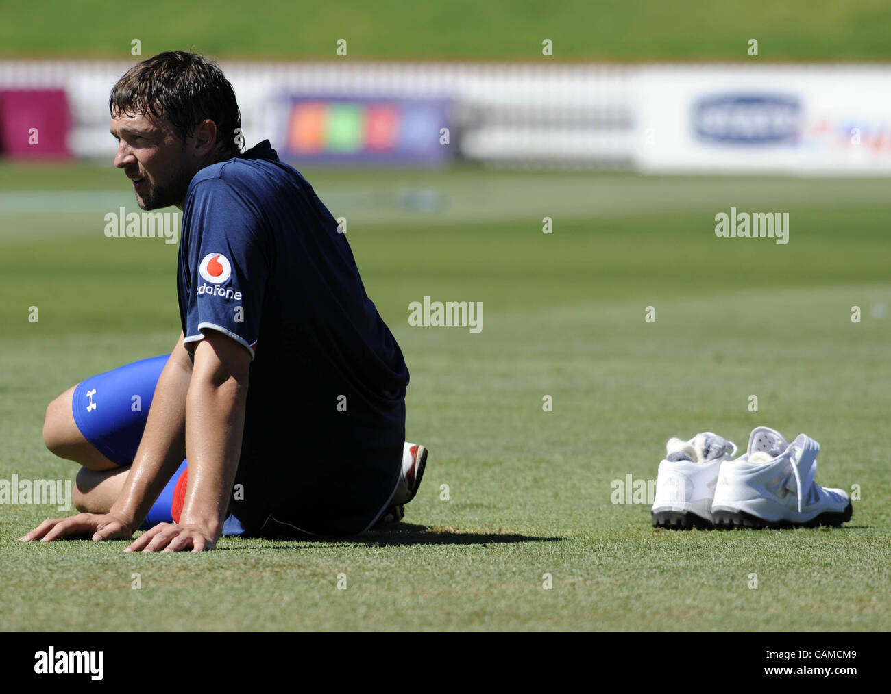 Cricket player sitting hi-res stock photography and images - Alamy