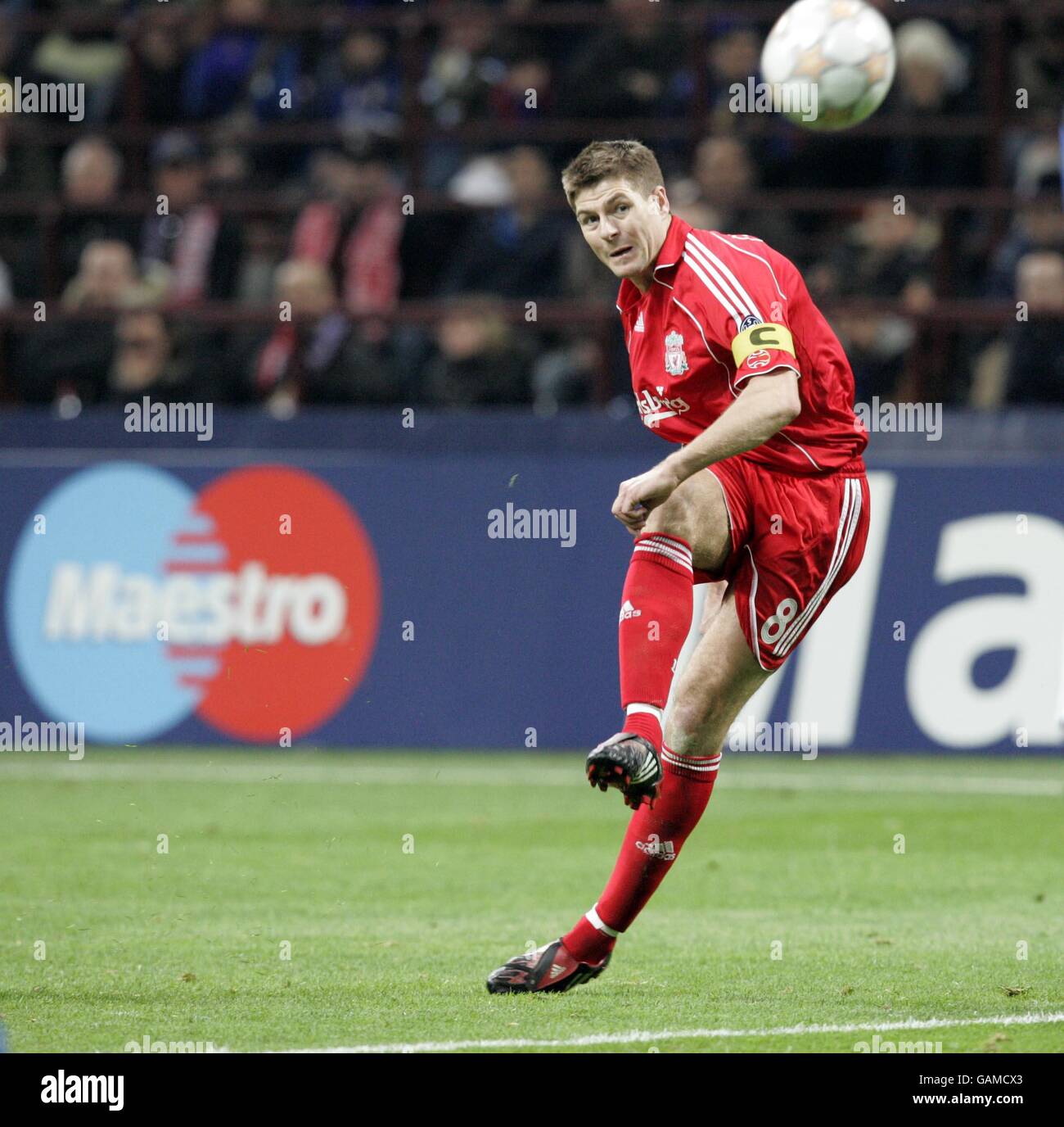 Liverpools steven gerrard fires a free kick at goal hi-res stock ...