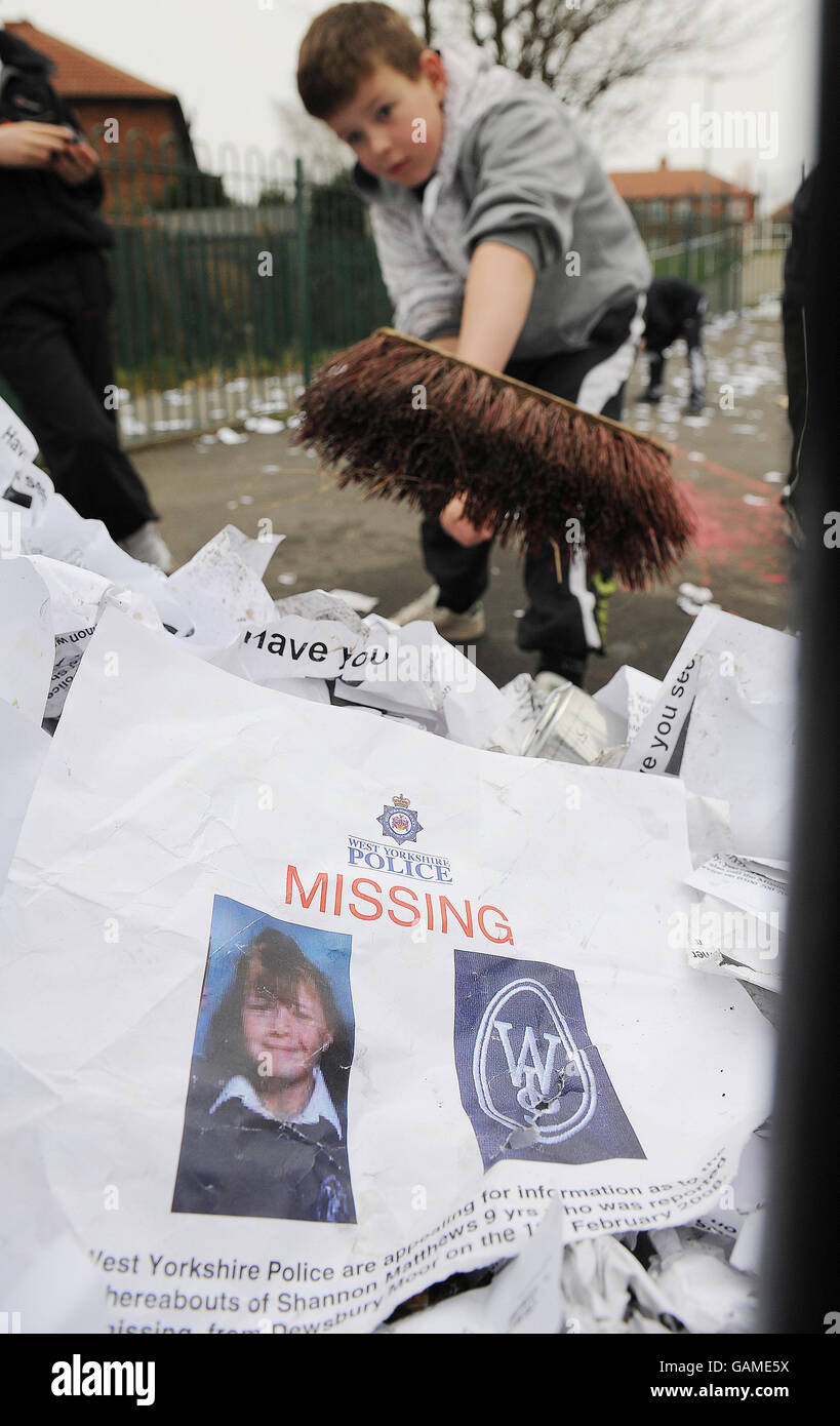 Missing papers hi-res stock photography and images - Alamy