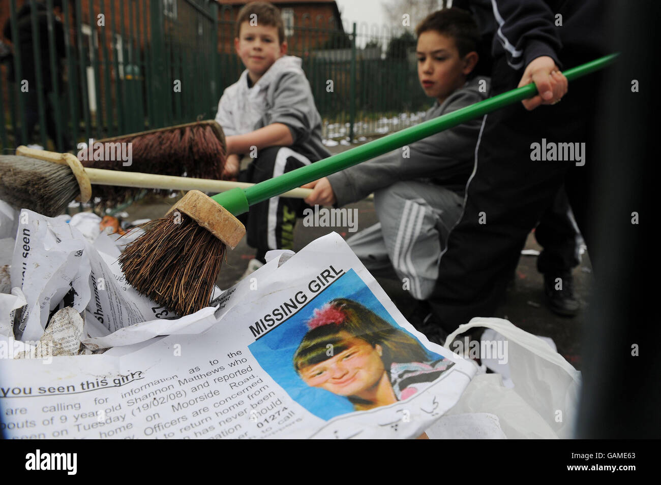 Missing papers hi-res stock photography and images - Alamy