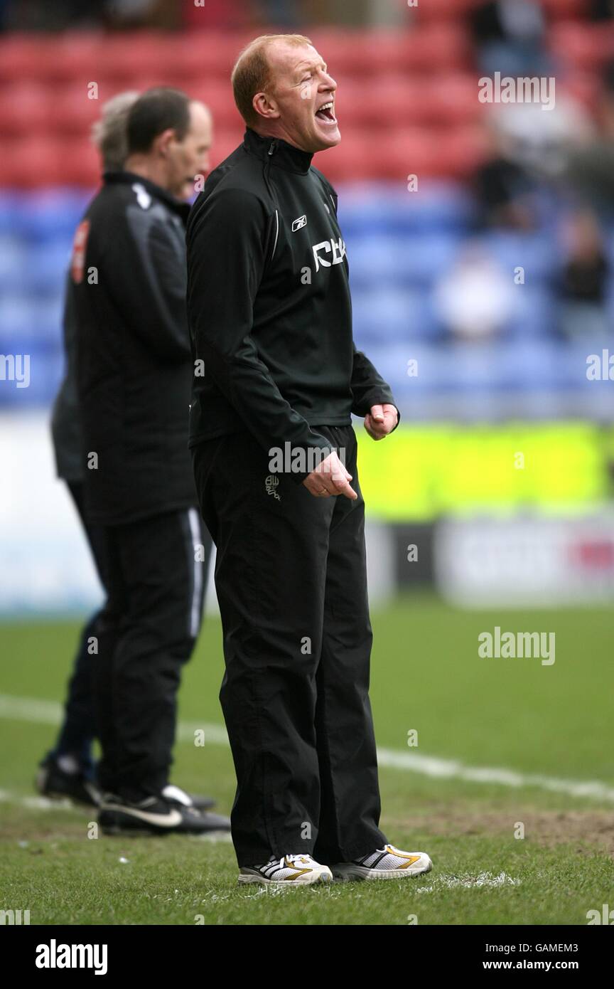 Bolton Wanderers manager Gary Megson on the touchline Stock Photo - Alamy