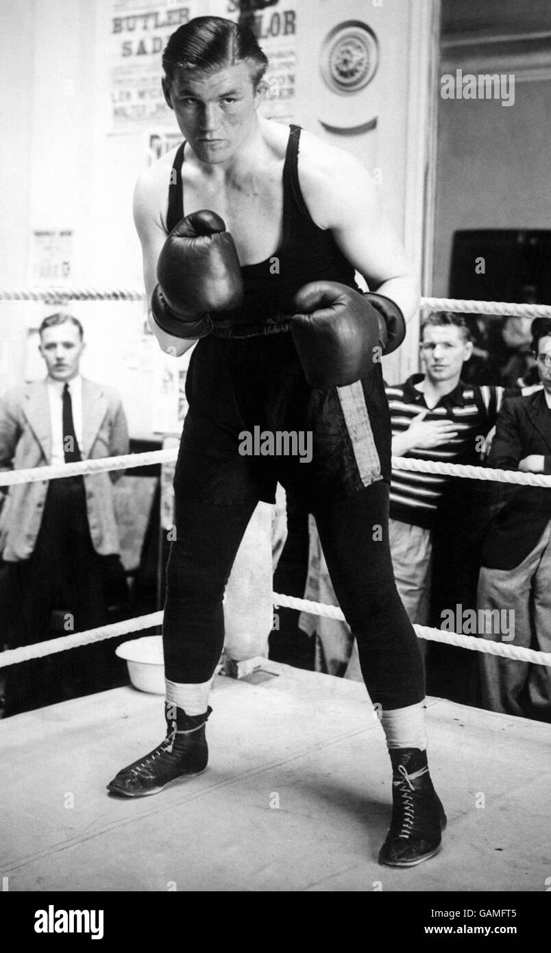 Welsh boxer, Tommy Farr, known as 'The Tonypandy Terror', British ...