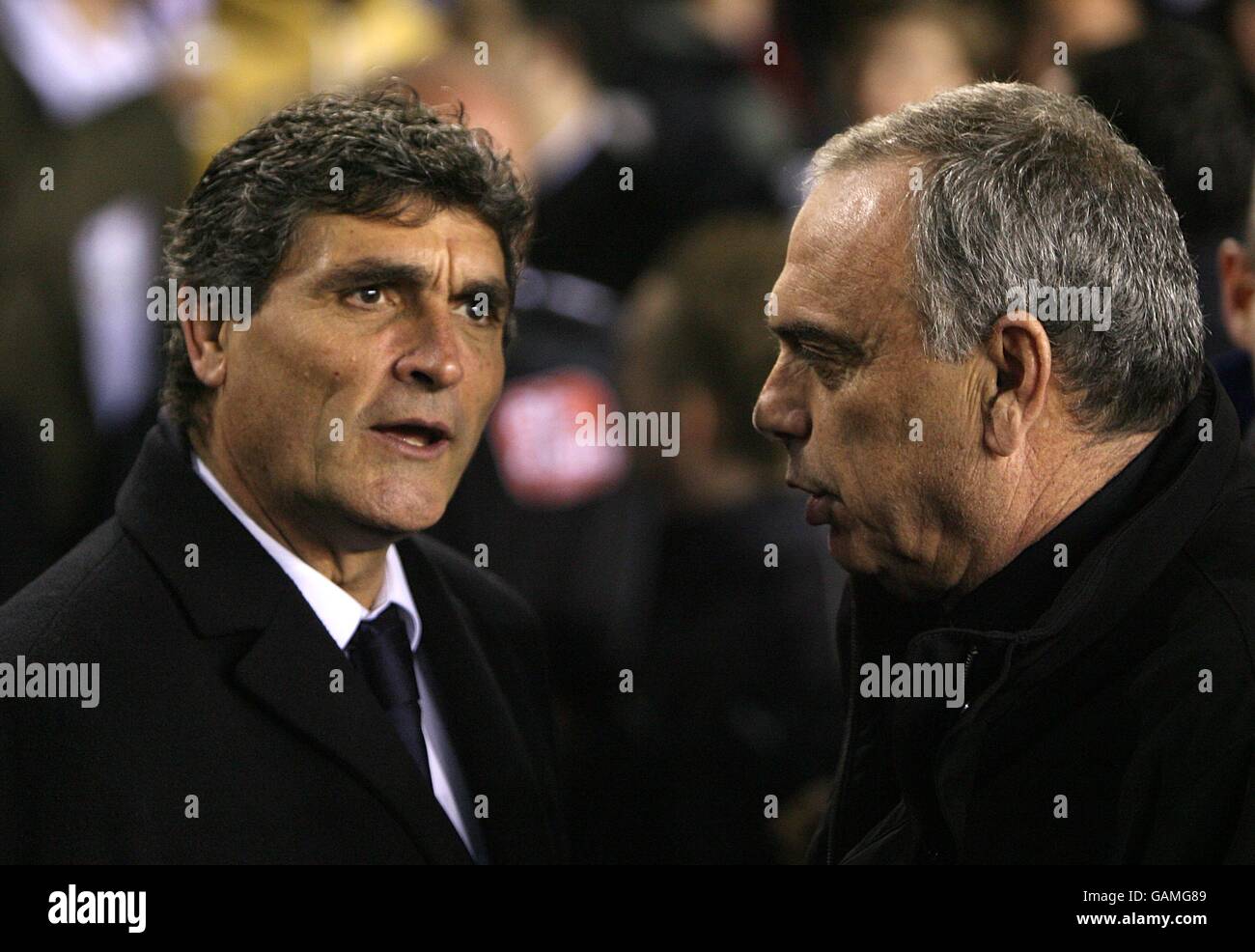 Tottenham Hotspur manager Juande Ramos and Chelsea manager Avram Grant ...
