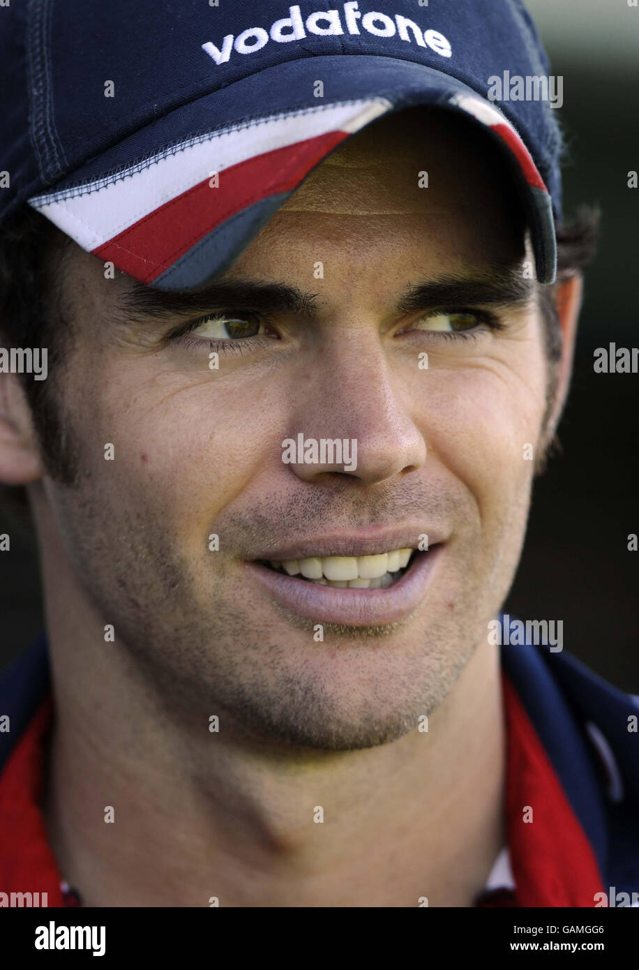 Cricket head head shot cap hi-res stock photography and images - Alamy