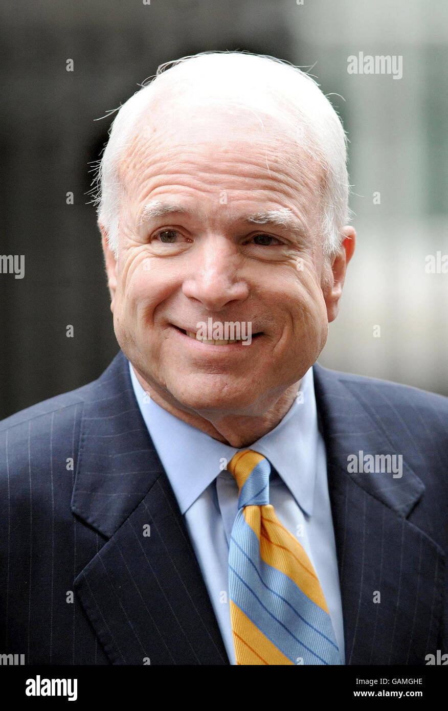 Us senator john mccain smiles hi-res stock photography and images - Alamy