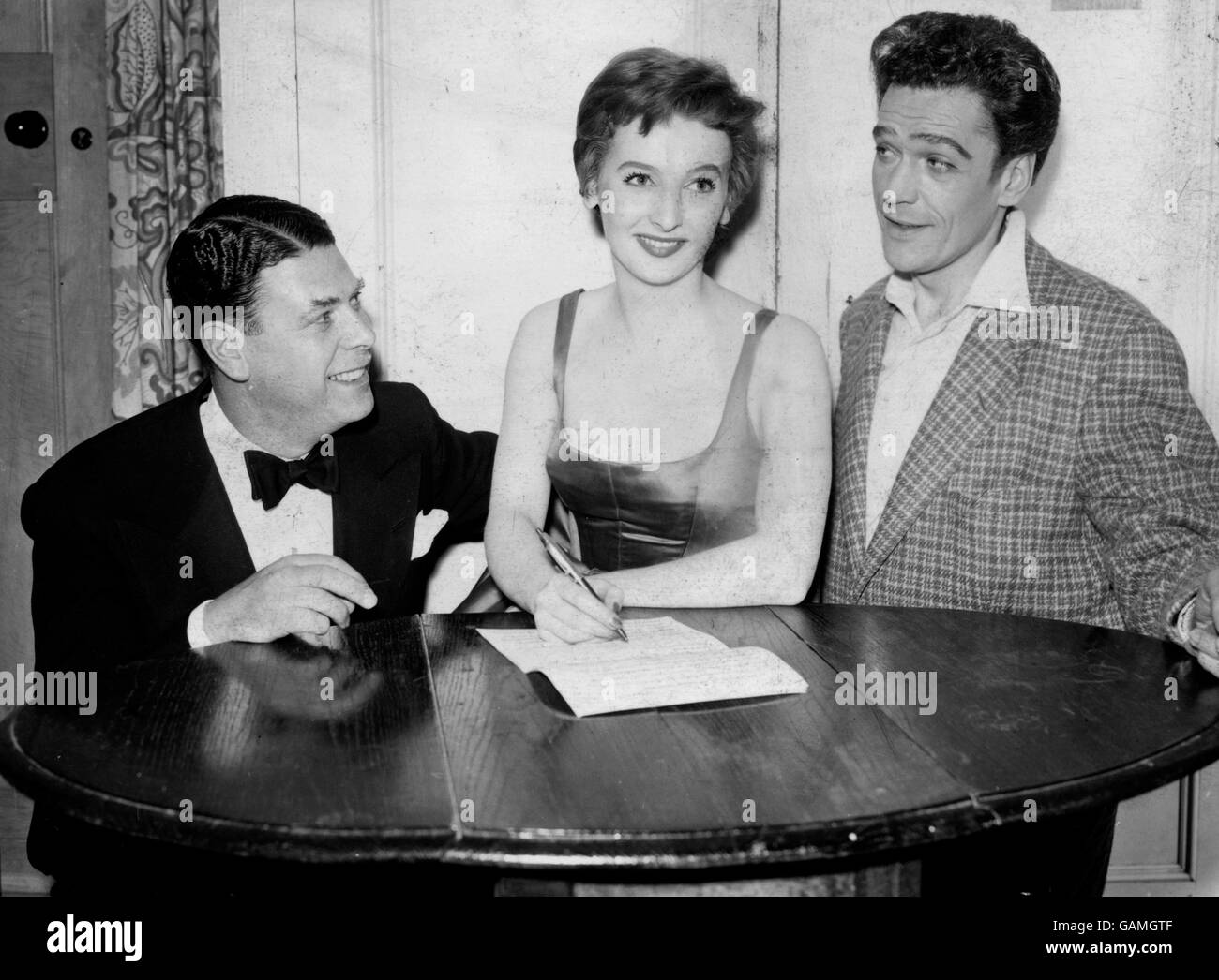 Millicent Martin, signing at contract by Ealing-MGM Artists, at the ...