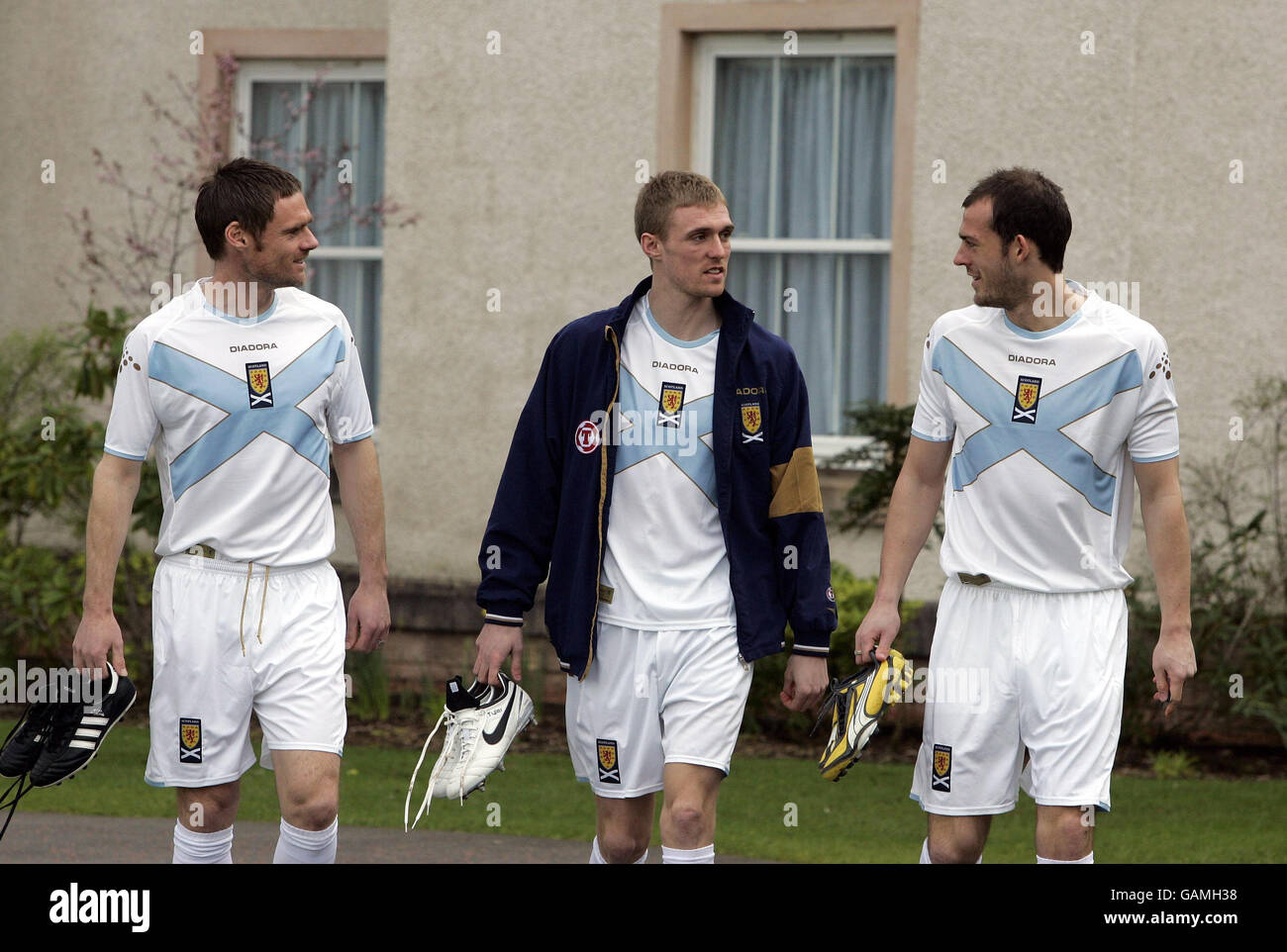 Scotland player Graham Alexander Darren Fletcher and Steven Fletcher(r ...