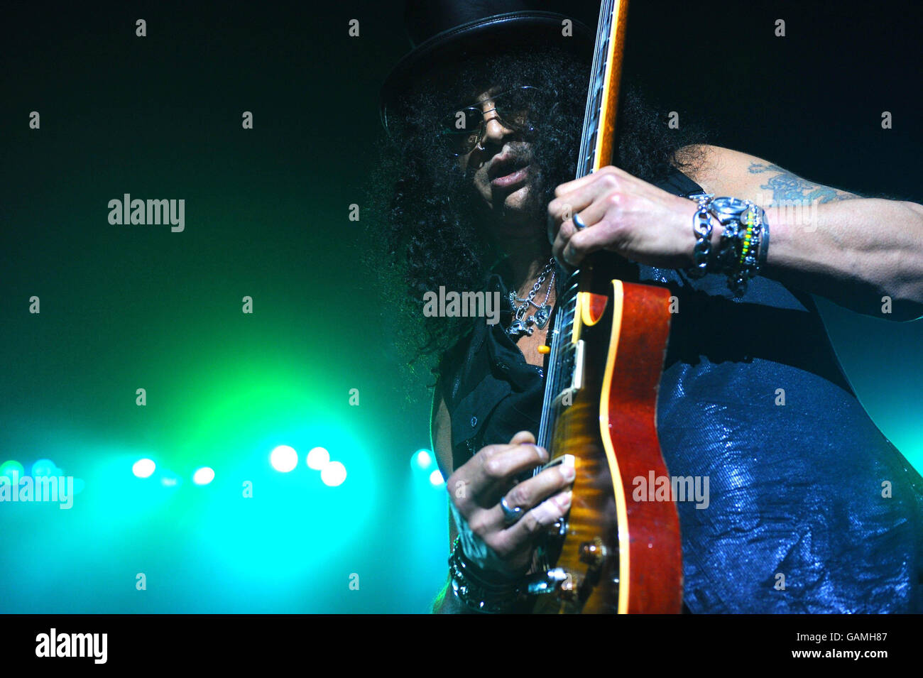 Showbiz velvet revolver hi-res stock photography and images - Alamy