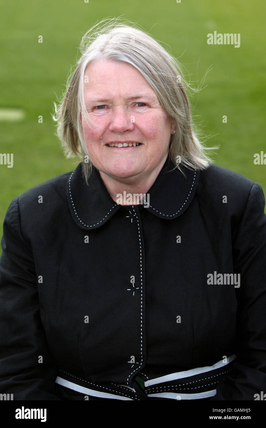 Jennifer booth cricket hi-res stock photography and images - Alamy