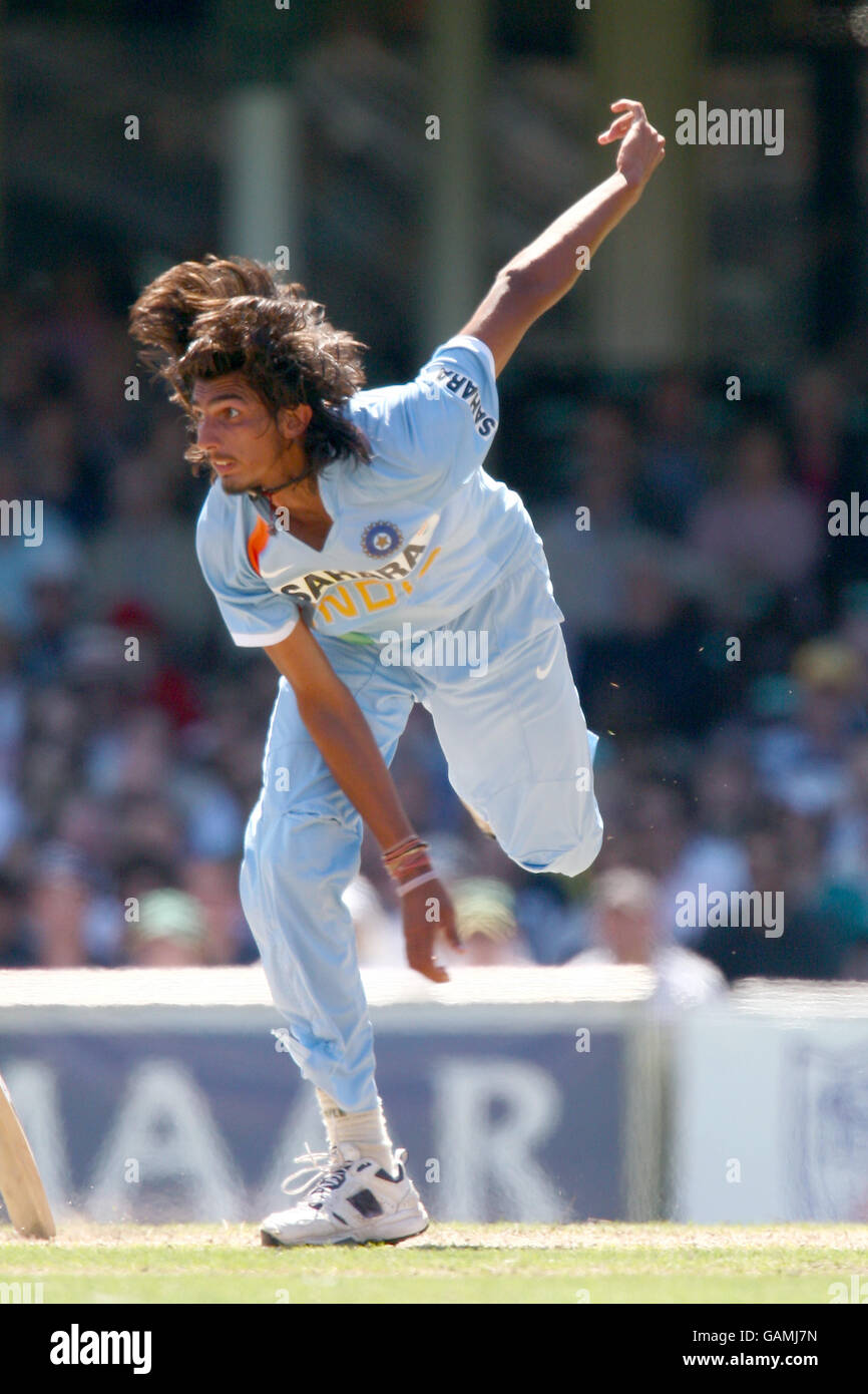 Cricket - Commonwealth Bank Series - First Final - Australia v India ...