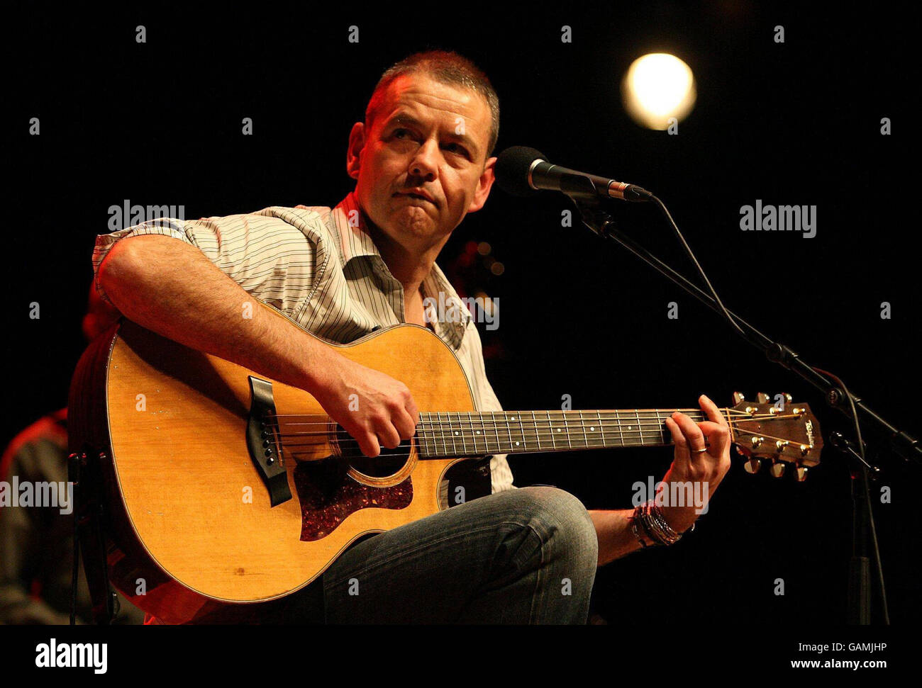 Kathryn Williams and Neill MacColl In Concert - London Stock Photo - Alamy