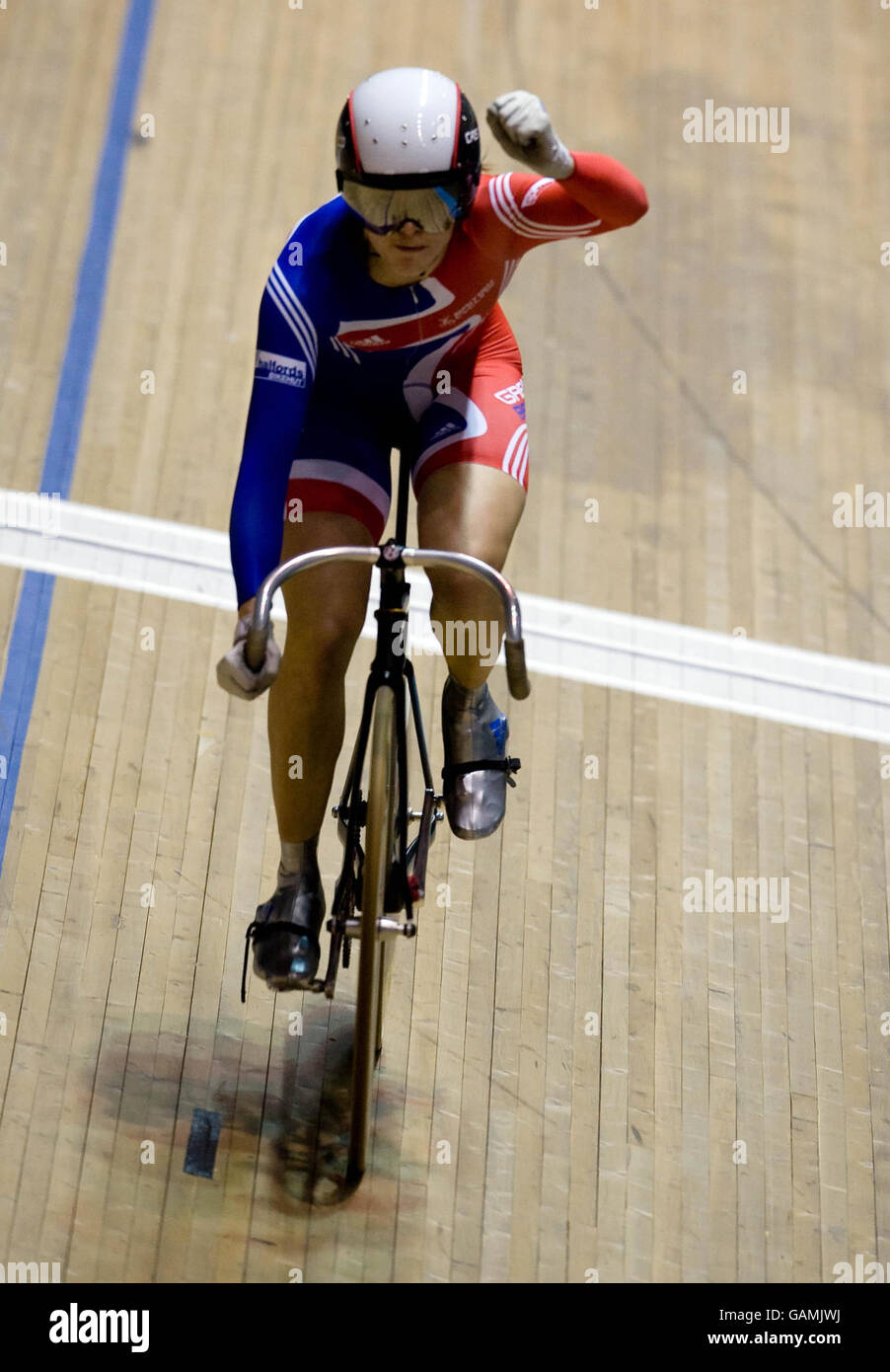 Great Britain's Victoria Pendleton celebrates winning gold in the Women ...