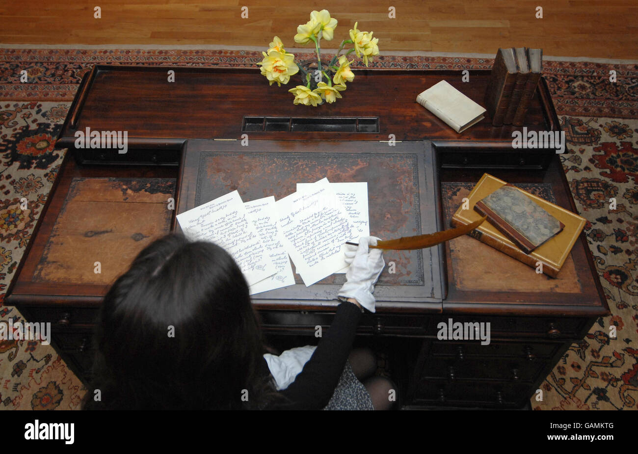 Dickens desk hi-res stock photography and images - Alamy