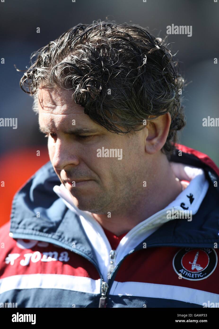 Charlton athletics head physiotherapist steve allen hi-res stock ...