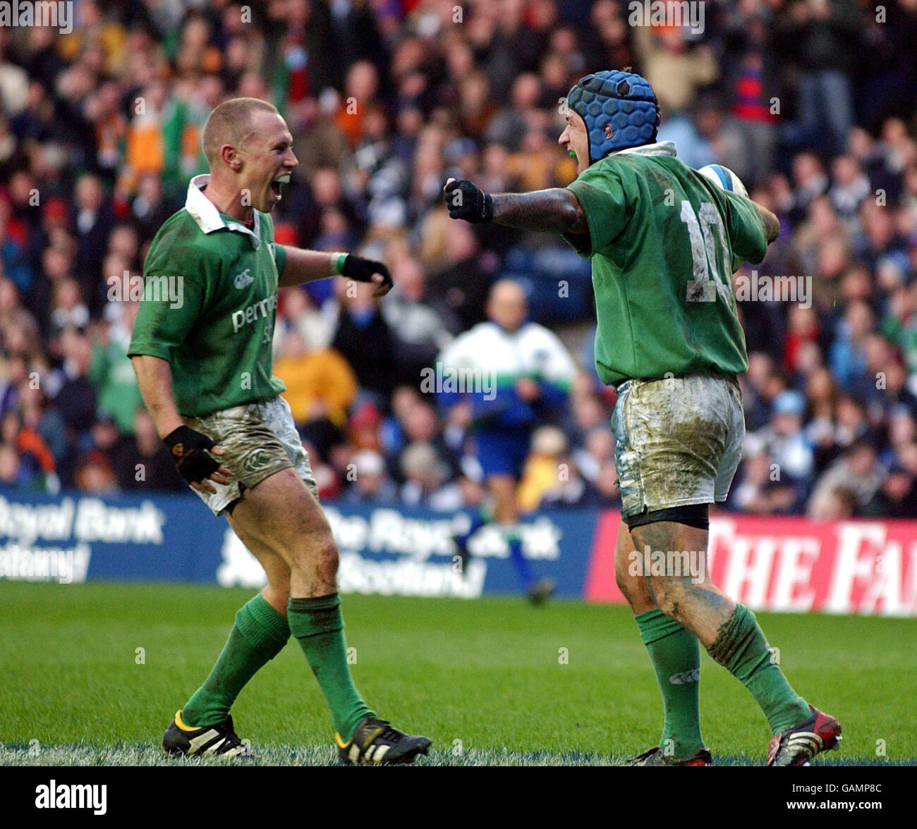 Irelands try scorer david humphreys hi-res stock photography and images ...