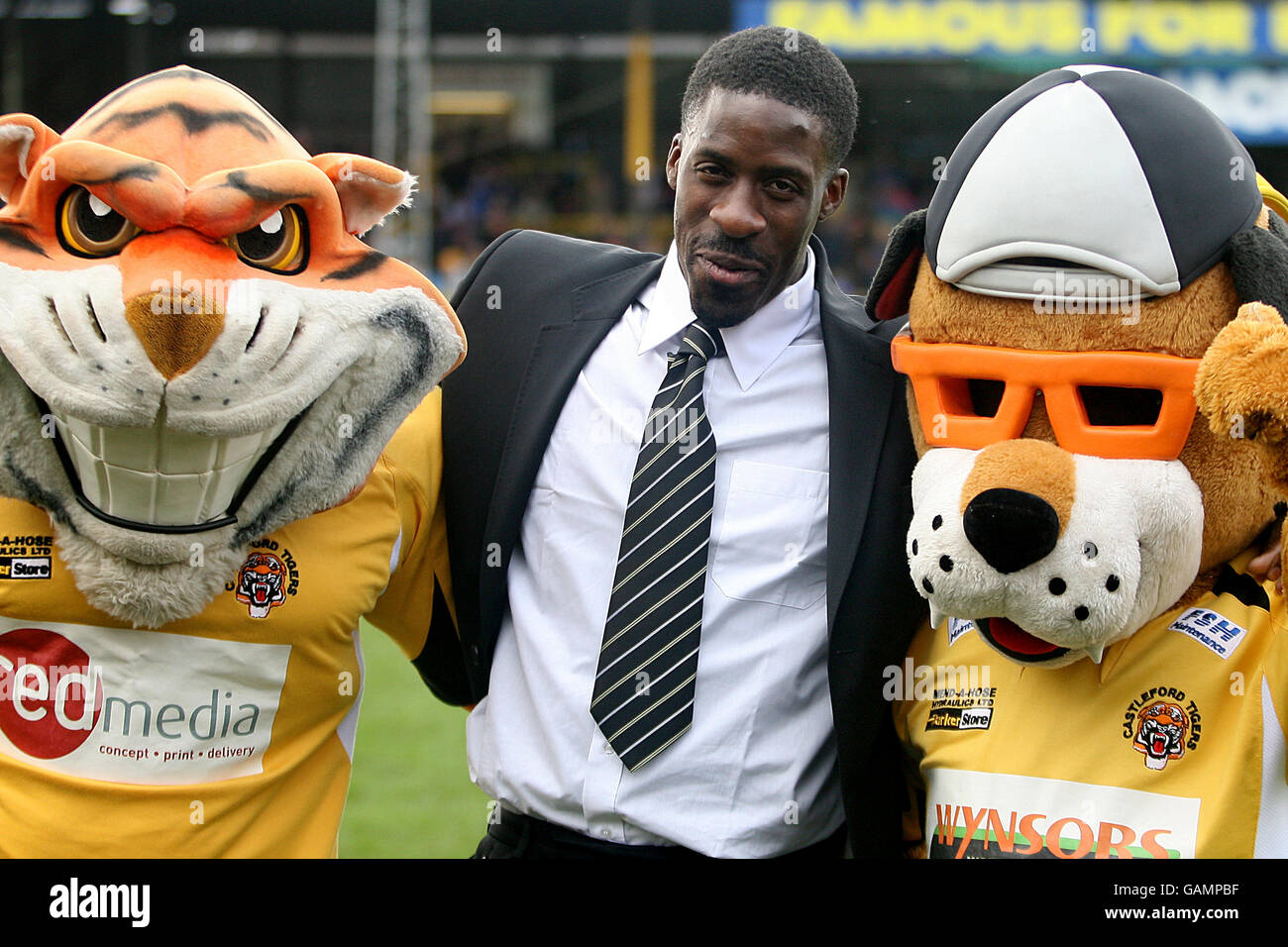 Castleford tigers mascot hi-res stock photography and images - Alamy
