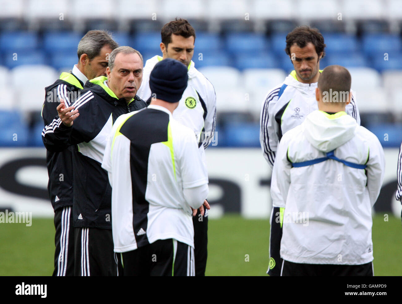 Chelsea manager avram grant during training hi-res stock photography ...