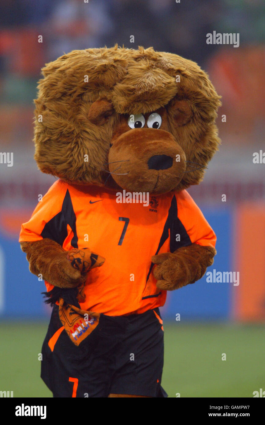 Top half stock furry football hi-res stock photography and images - Alamy