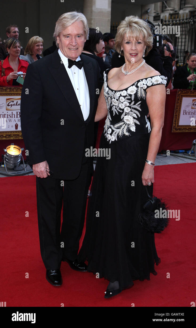 William Roache and wife arriving at the Galaxy British Book Awards 2008 ...