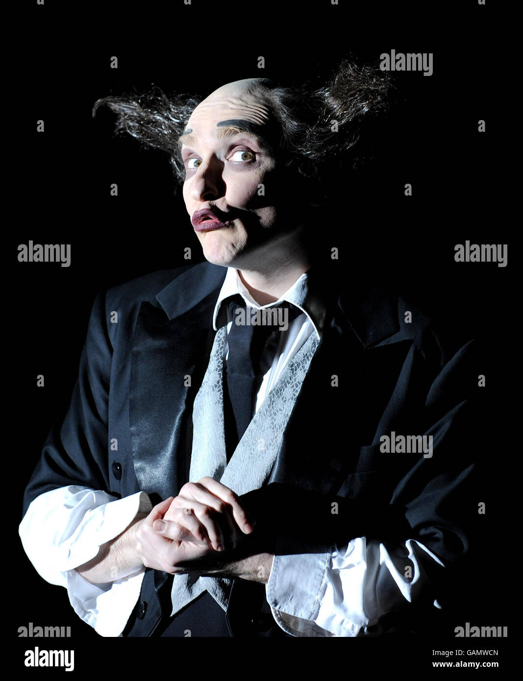 Cirque surreal performance manchester hi-res stock photography and ...