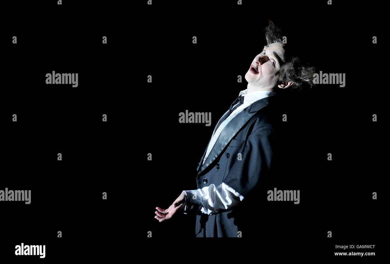 Cirque surreal performance hi-res stock photography and images - Alamy