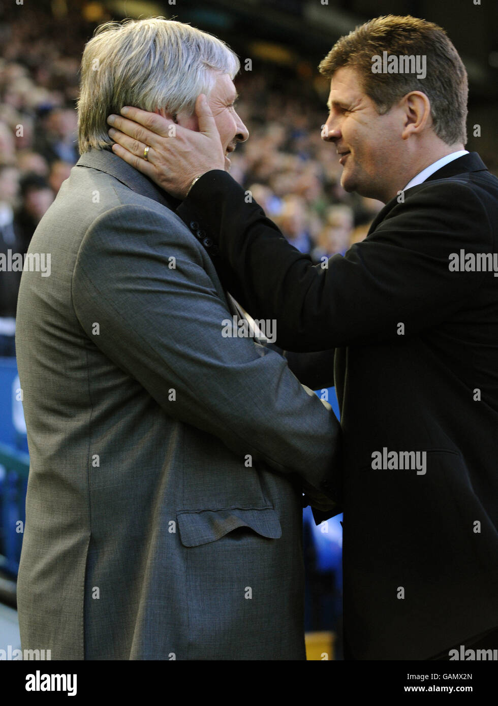 Sheffield Wednesday manager Brian Laws and Plymouth Argyle manager Paul ...