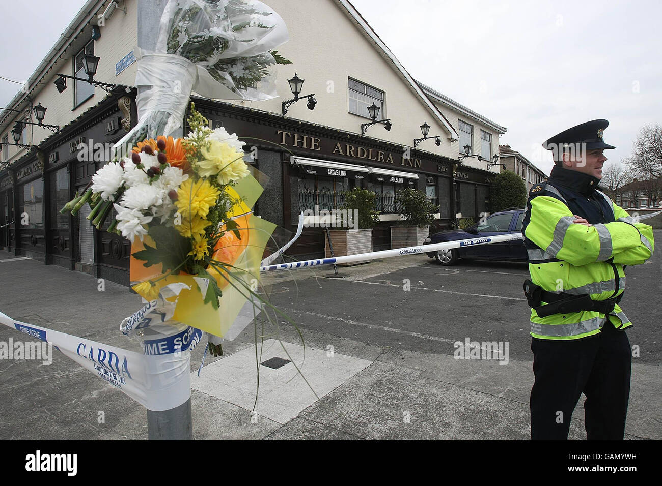 Dublin pub shooting Stock Photo - Alamy