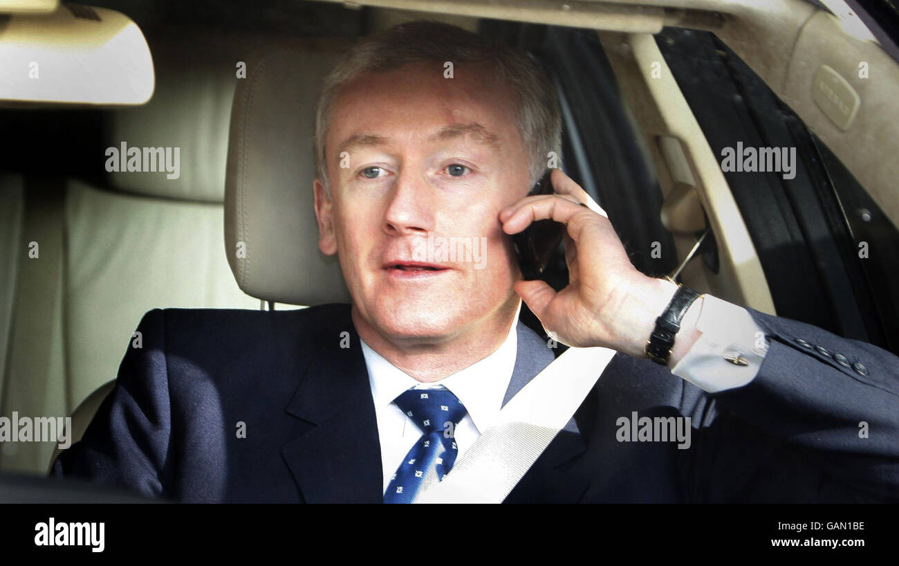 Chief executive royal bank scotland hi-res stock photography and images ...