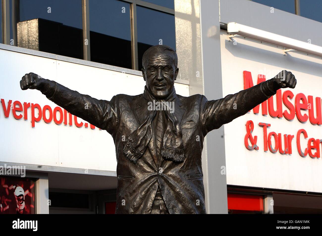 Statue outside anfield hi-res stock photography and images - Alamy
