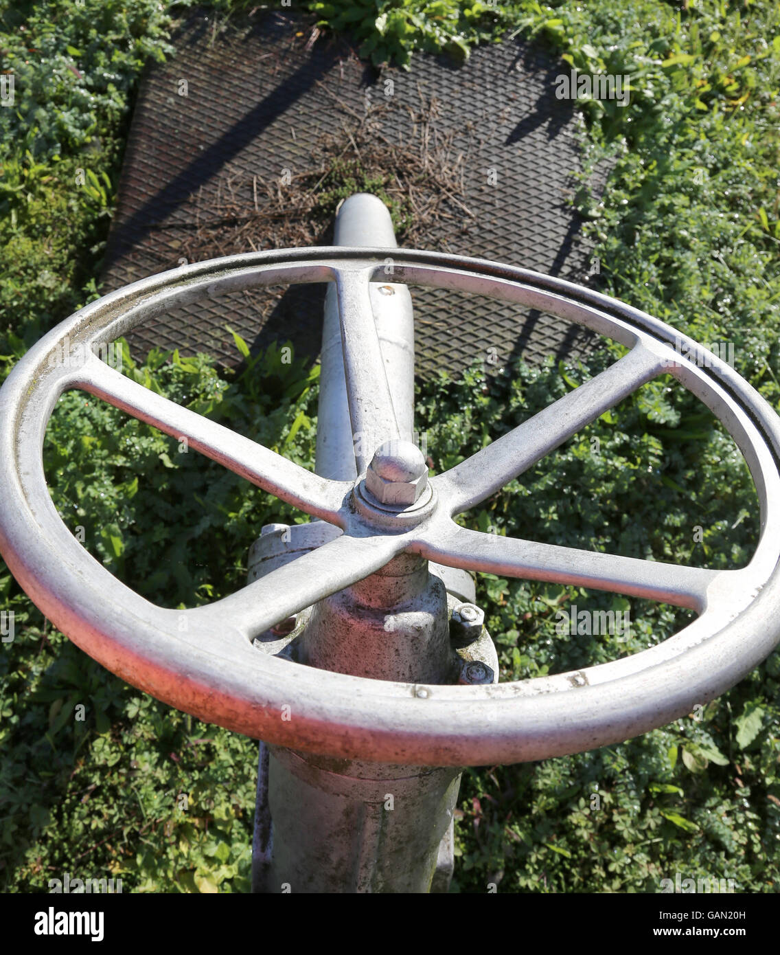 big valve circular shape for the closing of the valve gate in the ...