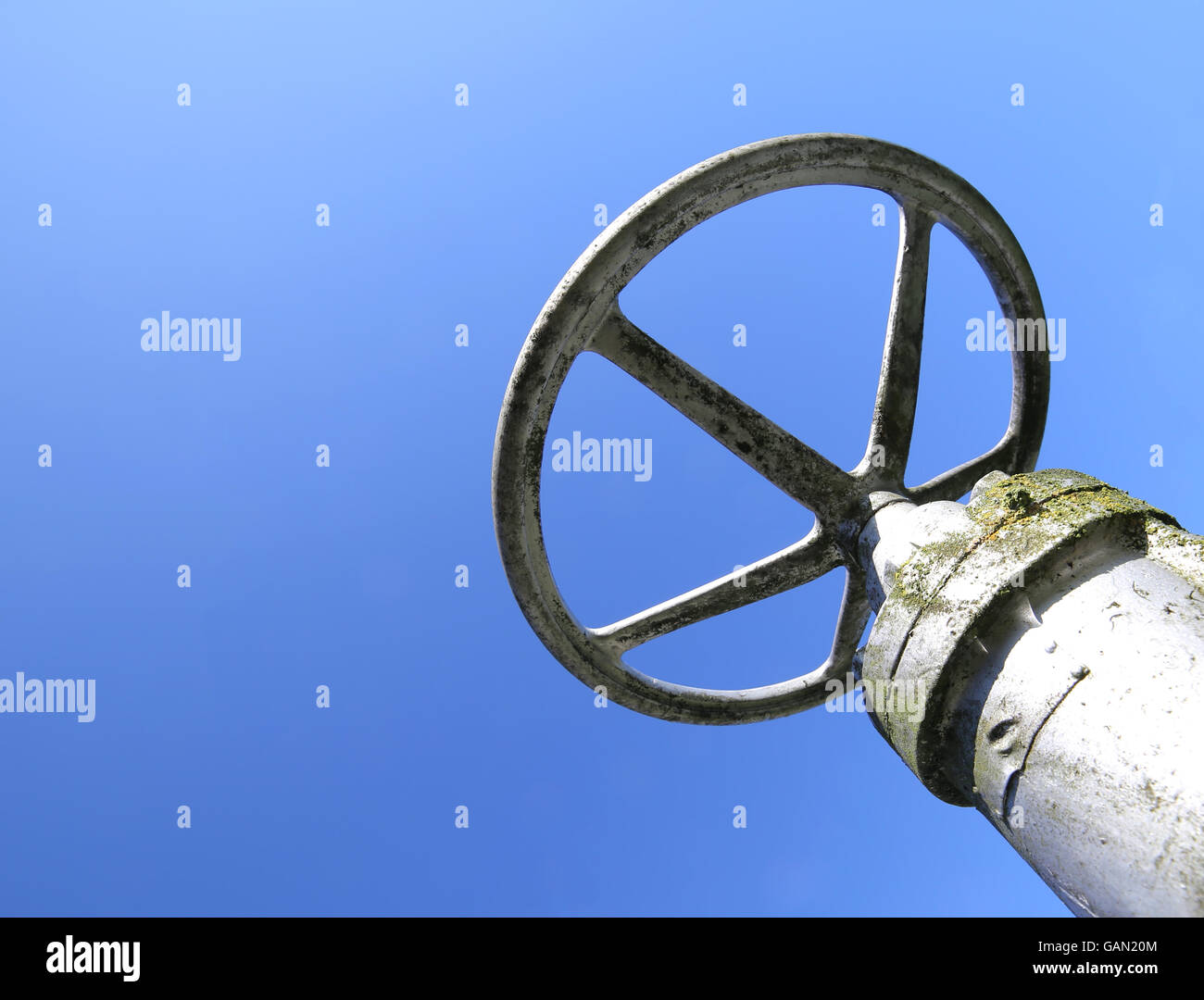 big valve with a sliding part that controls the extent of the aperture ...