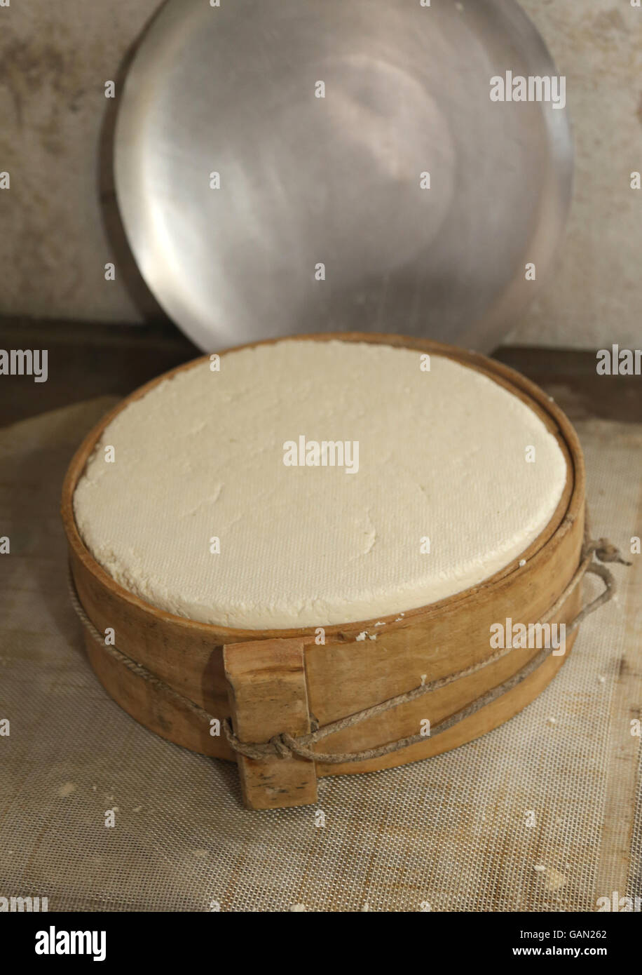 Ancient greek feta cheese hi-res stock photography and images - Alamy