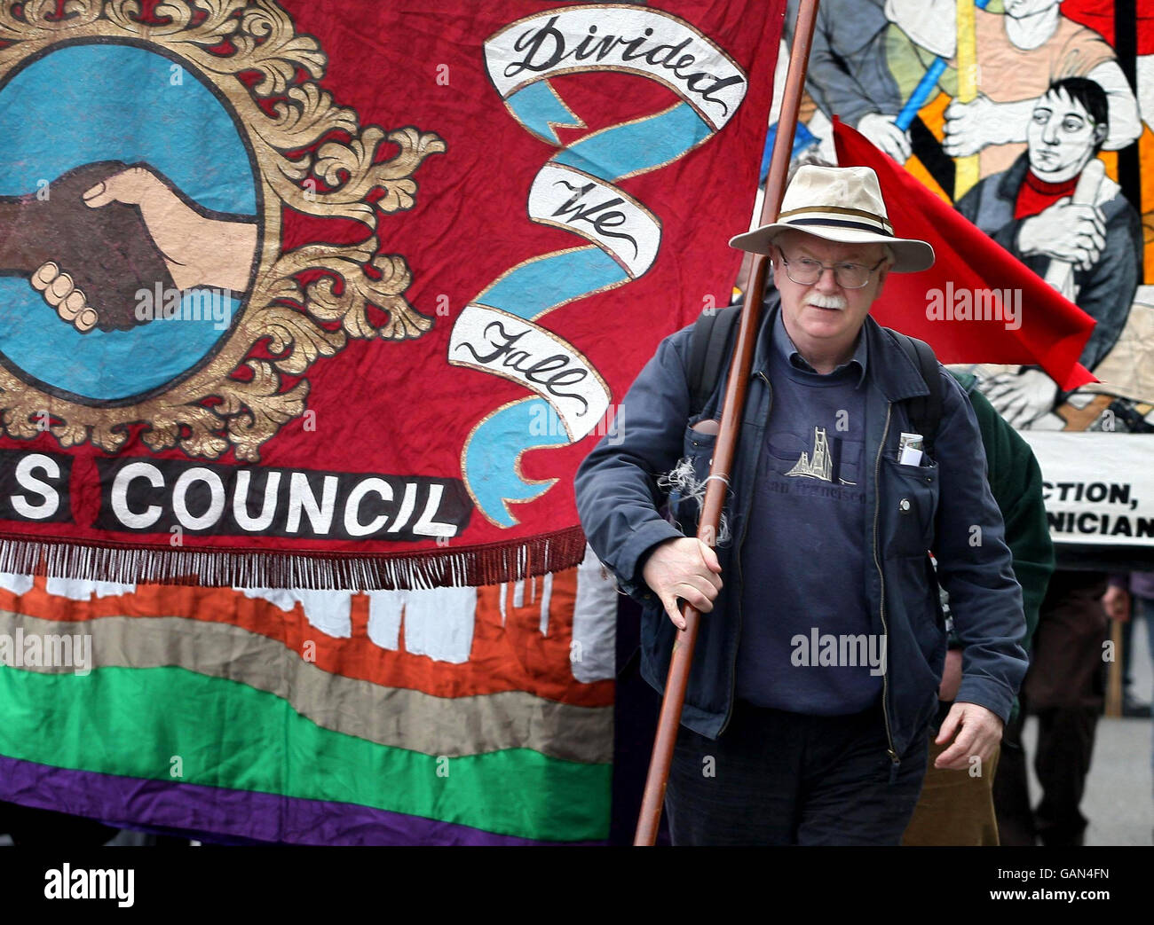 Edinburgh's May Day 2008 Parade Stock Photo - Alamy