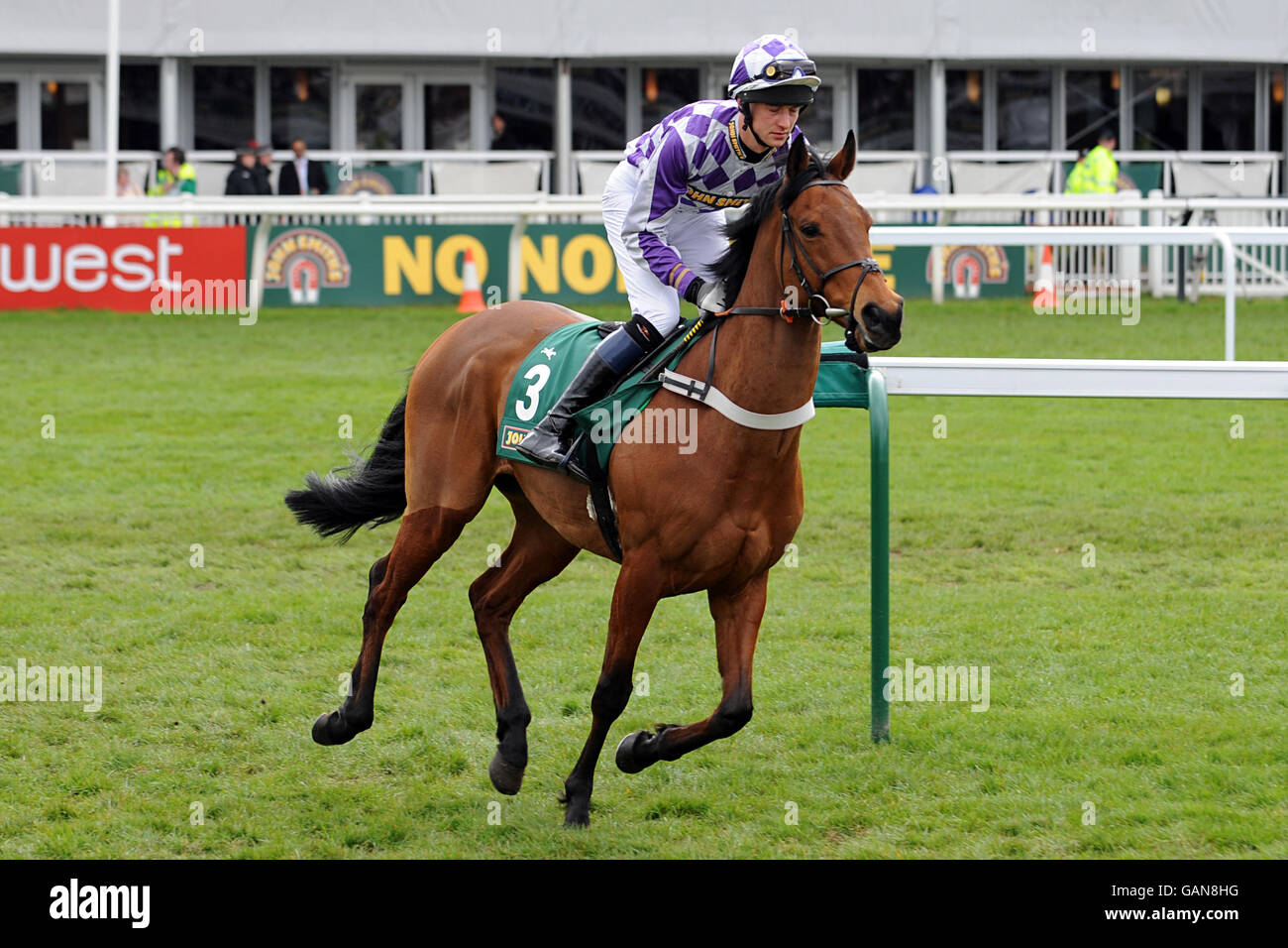 Jockey for mark walford hi-res stock photography and images - Alamy