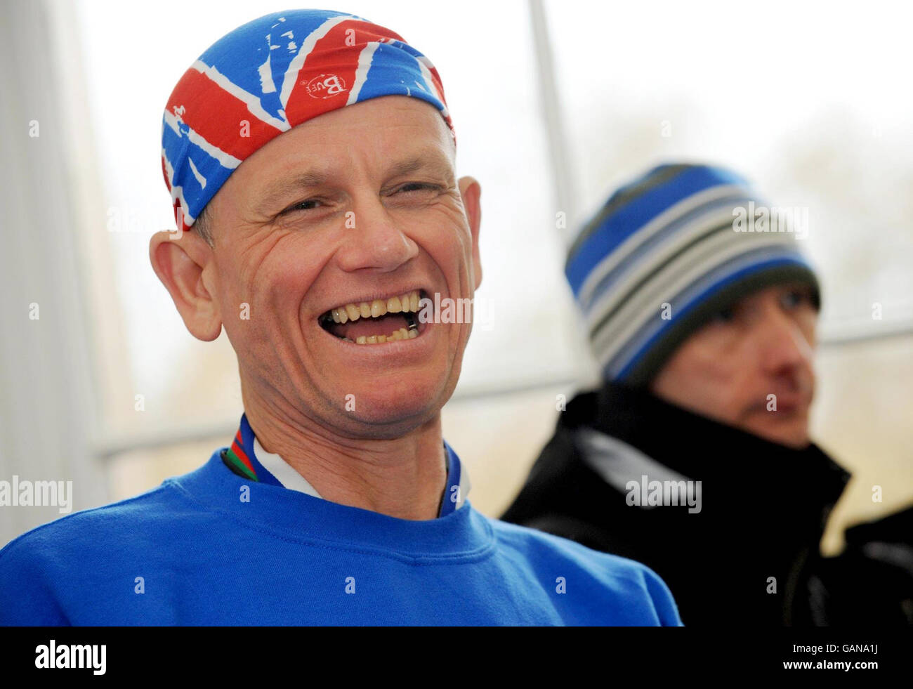 Blind runner Dave Heeley, 50, who finished his epic seven marathons in ...