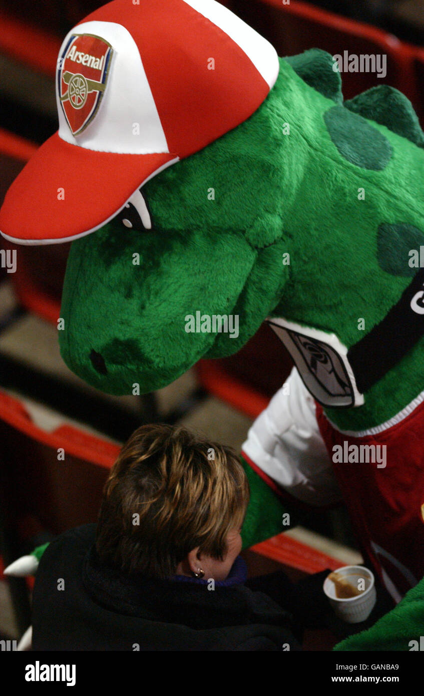 Arsenal v ajax arsenal mascot gunnersaurus rex hi-res stock photography ...