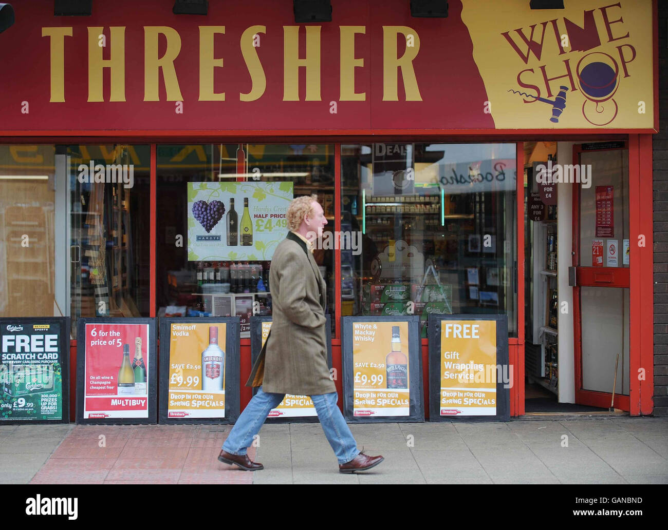 Threshers off licence hi-res stock photography and images - Alamy