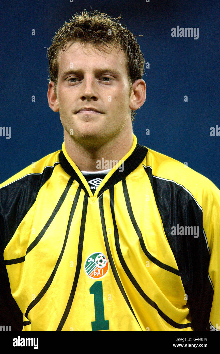 Republic of irelands goalkeeper graham stack hi-res stock photography ...