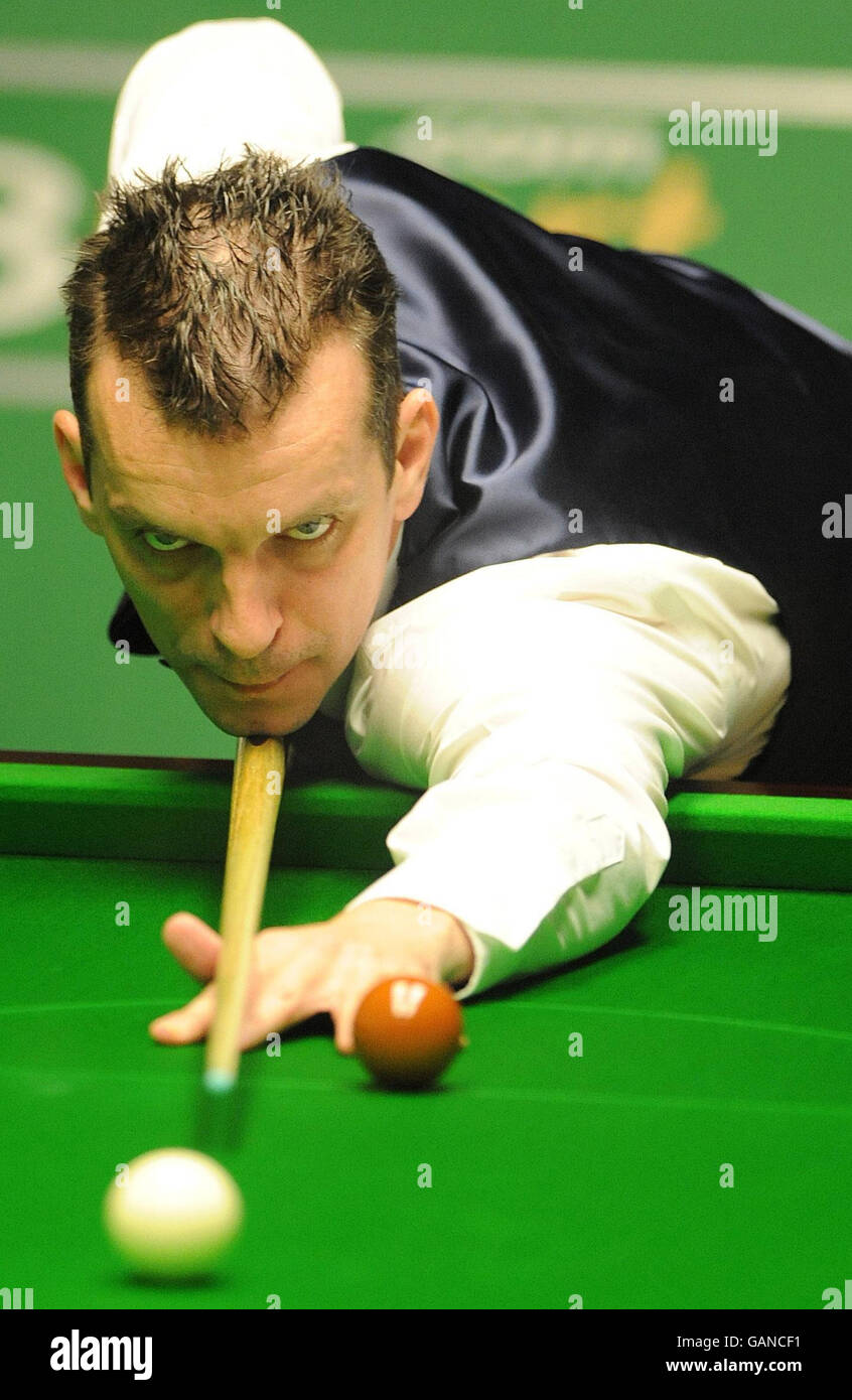Mark davis world snooker championship hi-res stock photography and ...