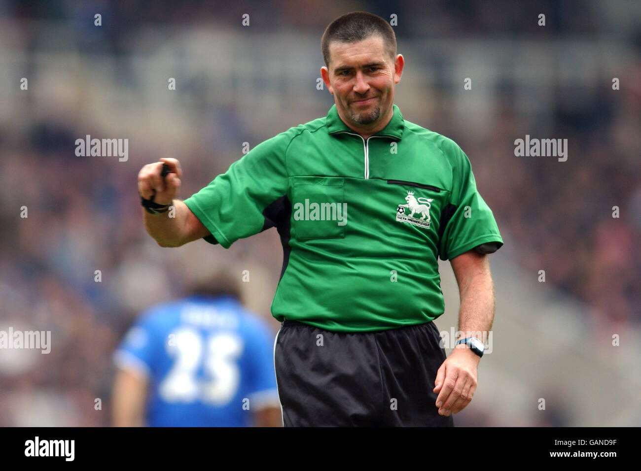Jeff winter premier league referee hi-res stock photography and images ...