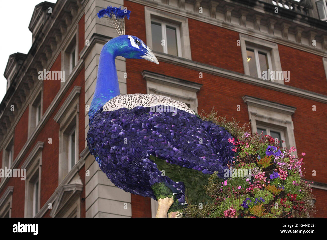 Sculptures new york artist hi-res stock photography and images - Alamy