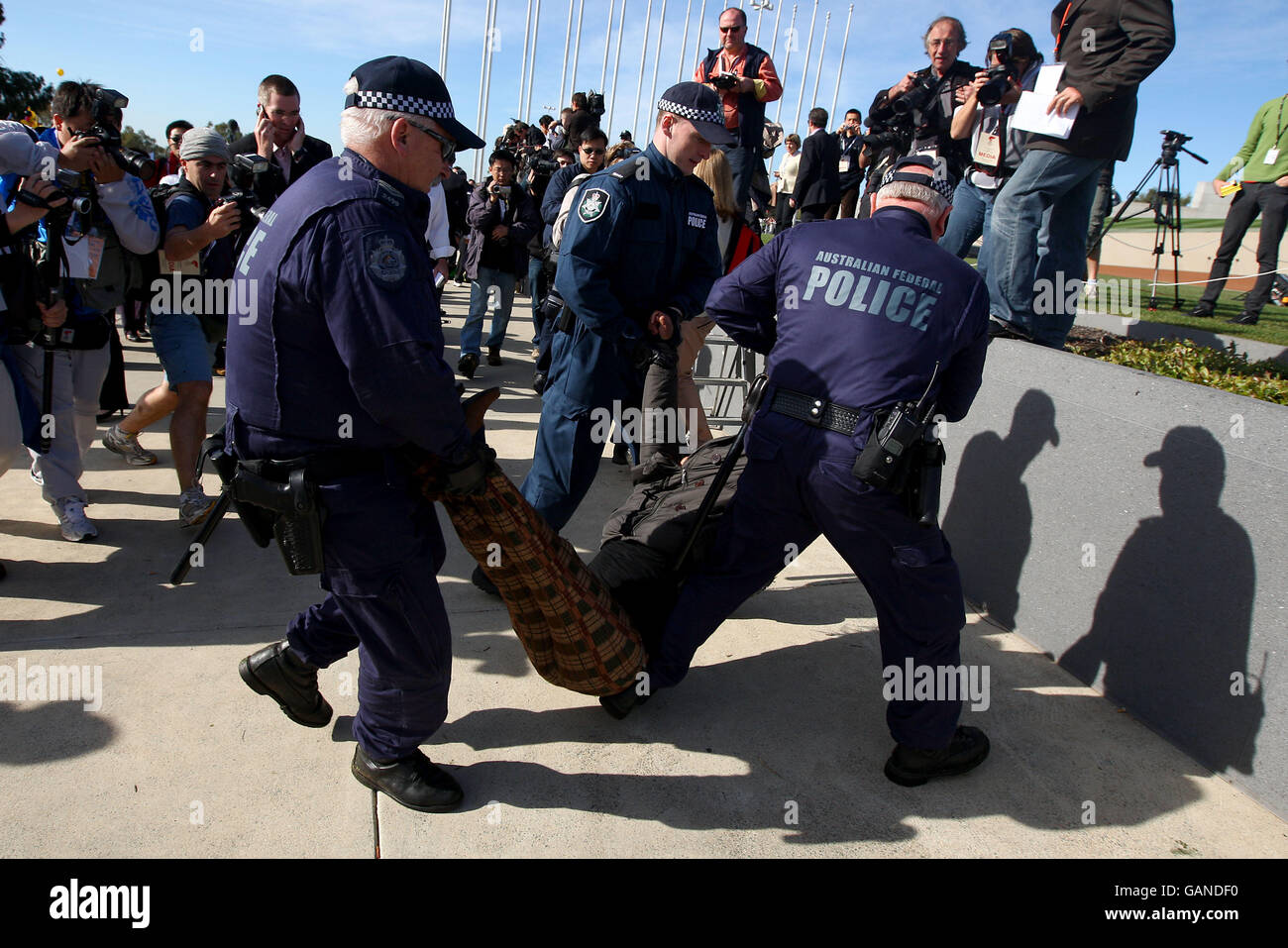 Beijing 2008 Olympic Torch Relay Australia - Canberra Stock Photo - Alamy