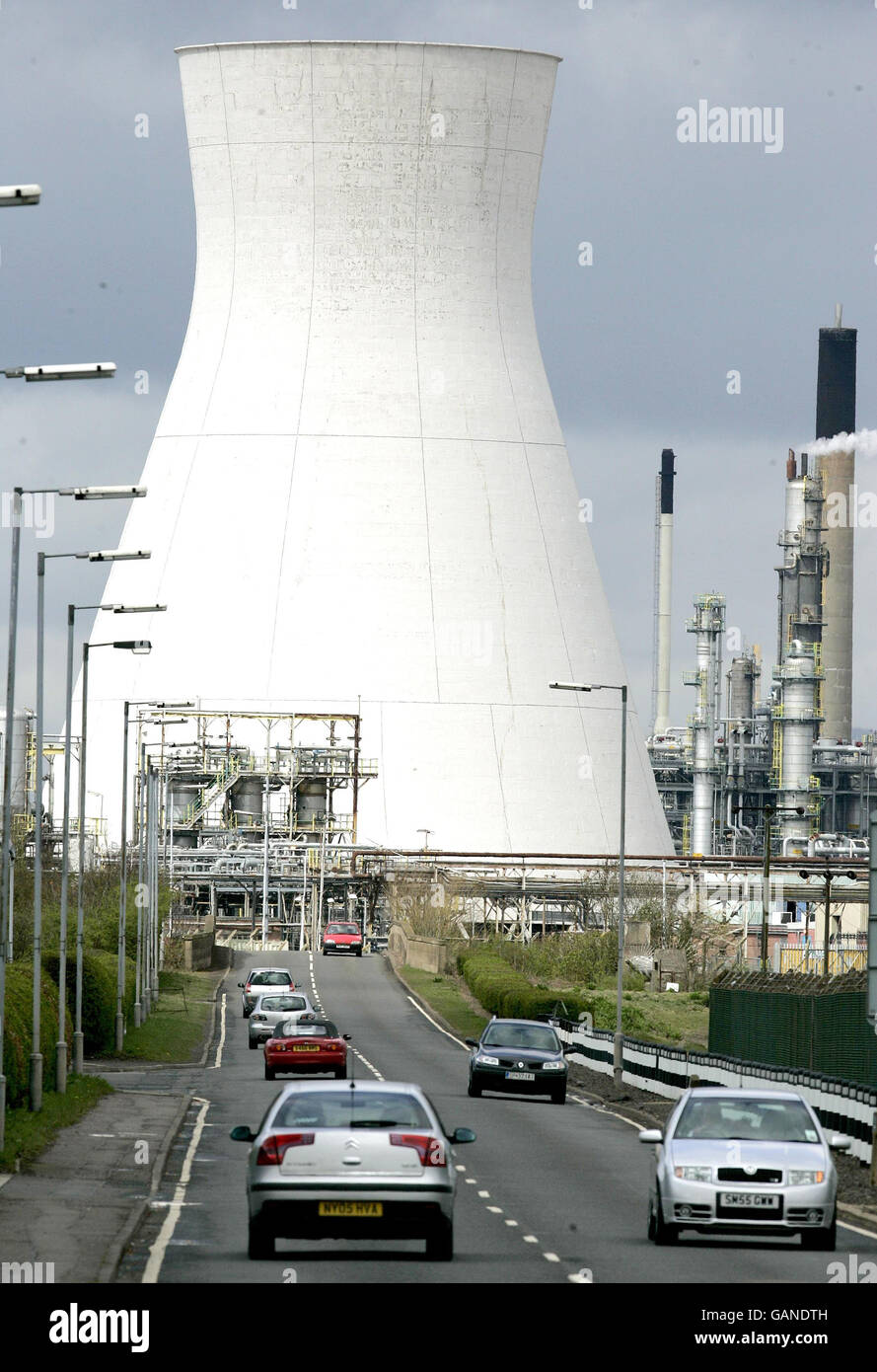 A general view of the INEOS refinery at Grangemouth. Scotland Stock ...
