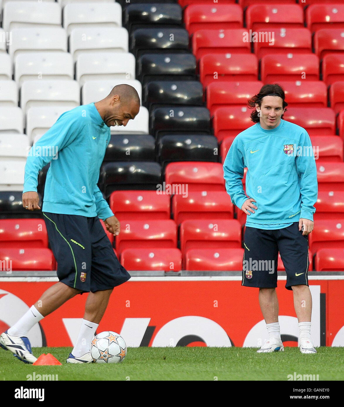 Barcelonas lionel messi thierry henry training session old trafford hi ...